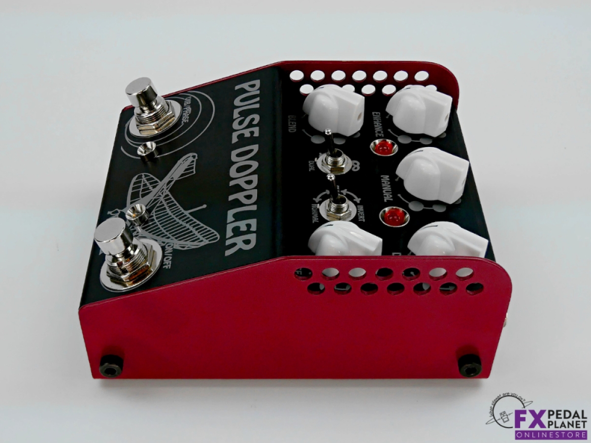 ThorpyFX Pulse Doppler Phaser Vibrato Tremolo Effects Pedal | Thor | FX ...